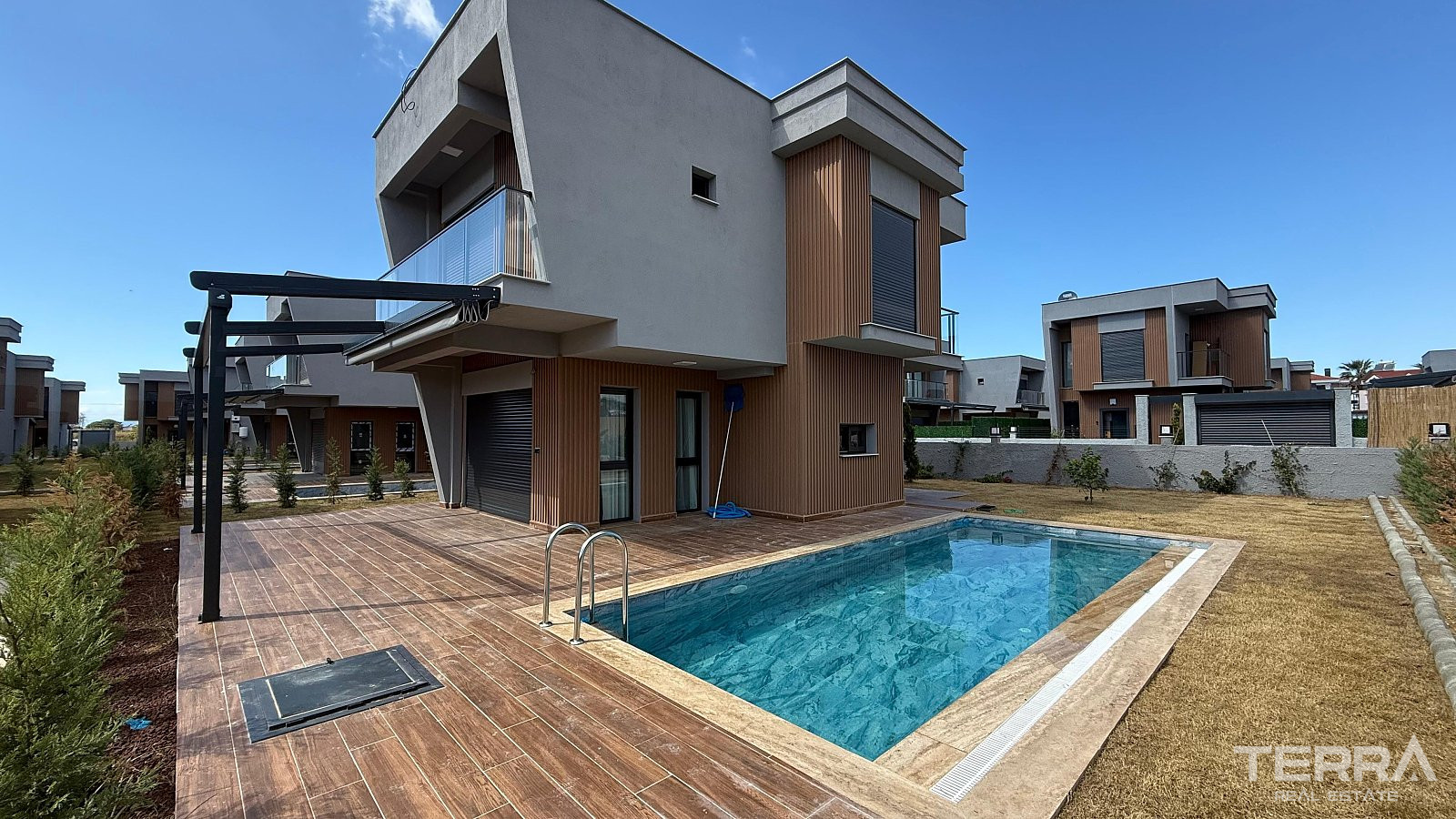 Villas Close to The Beach for Sale in Kuşadası, Aydın - TERRA Real Estate