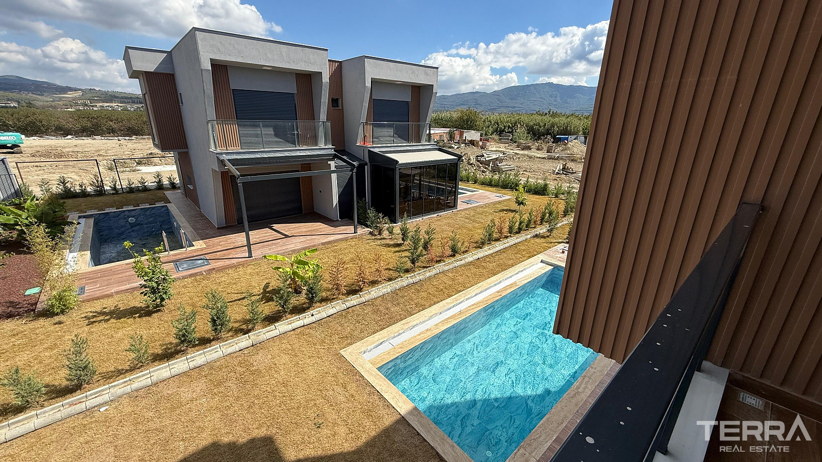 Villas Close to The Beach for Sale in Kuşadası, Aydın - TERRA Real Estate